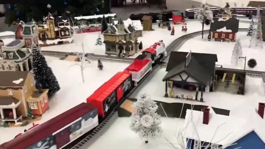 Beloved holiday train display returns to downtown El Paso - KVIA