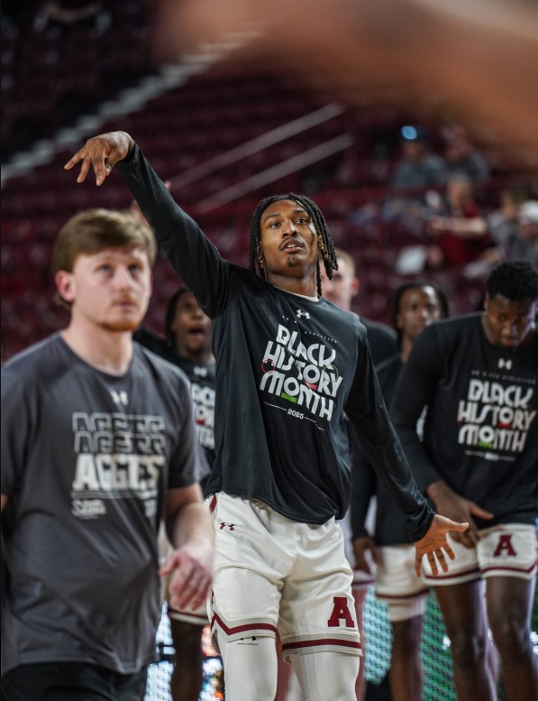 Middle Tennessee rallies to snap NMSU's win streak, 71-66 - KVIA