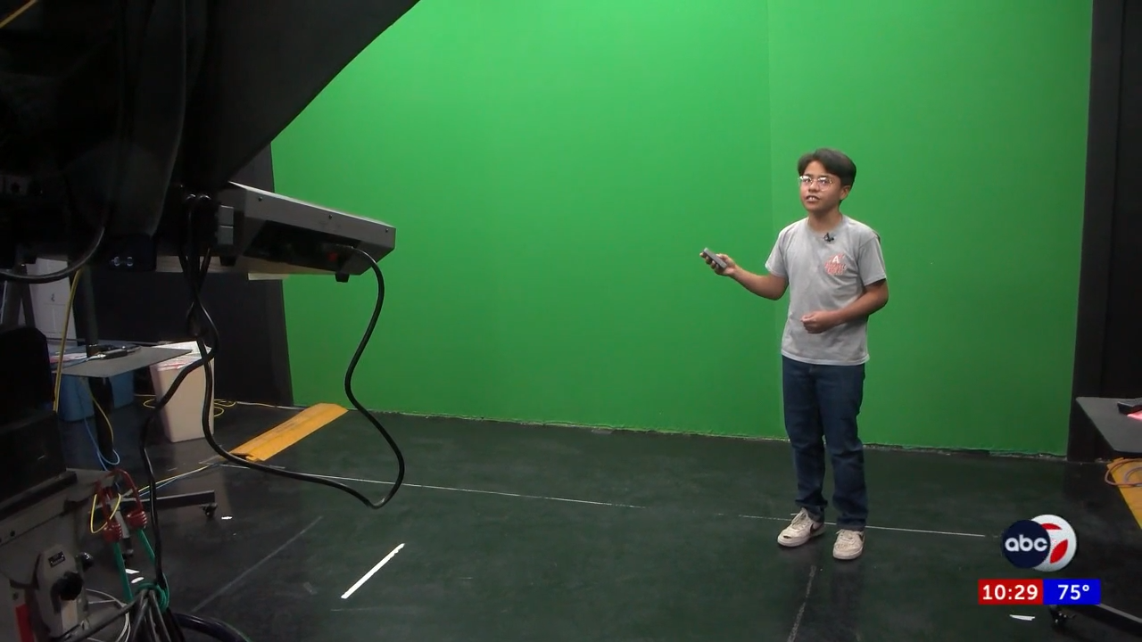 ABC-7 grants wish, kid becomes 'Meteorologist for a Day' - KVIA