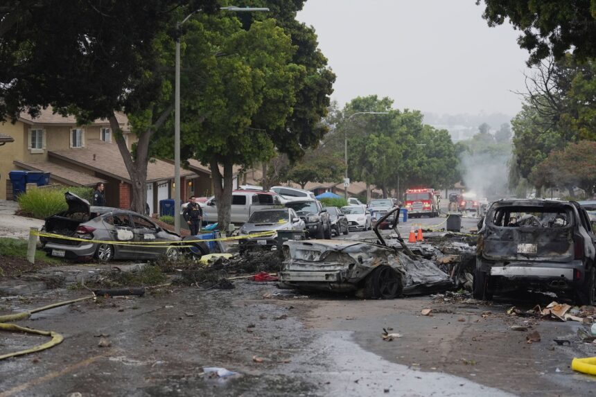Business jet crash in San Diego neighborhood leaves multiple people ...